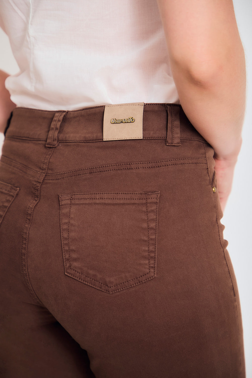 Jean wide leg bolsillos cafe – UNIPUNTO®